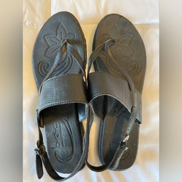 boc | Shoes | Vintage Sandle Rare Find Boc Born All Black Sharin Thong ...